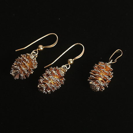 COLGANTE y ARETES, 3 partes, conos dorados, Moonia, Museo Nórdico. 1900 ...