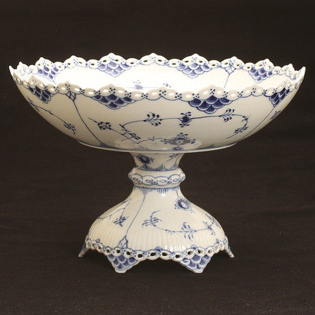 BOWL ON FOOT, porcelain, Musselmalet full blond, Royal Copenhagen ...