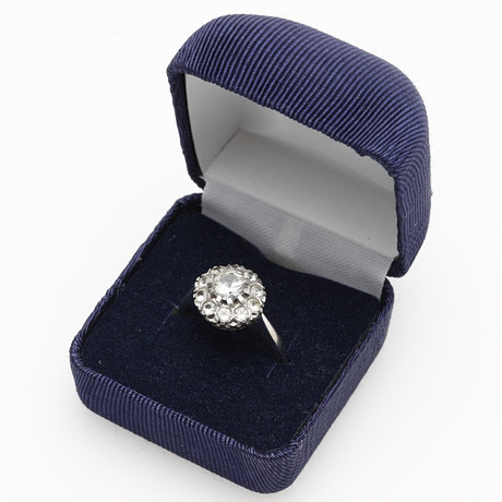 RING MED STEN, 18 K vitguld, totalvikt 4,49 gram, 1971. Smycken ...