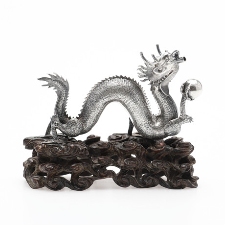 DRAGON-SHAPED TABLE LIGHTER/TABLE LIGHTER, SILVER, Wang Hing & Co ...