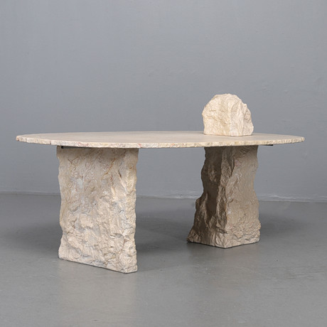 BORD, marmor, 1900-talets senare hälft. Möbler - Bord - Auctionet