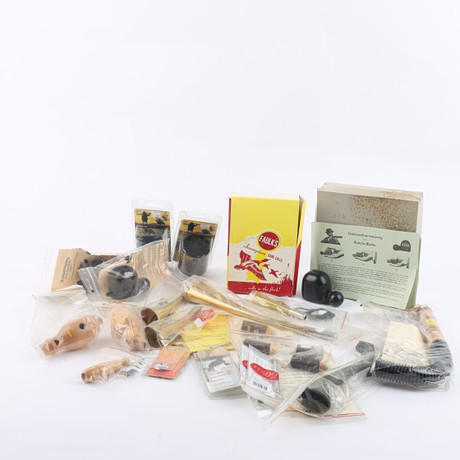 SAMLING LOCKPIPOR, olika material, 1900-/2000-tal. Övrigt - Övrigt ...