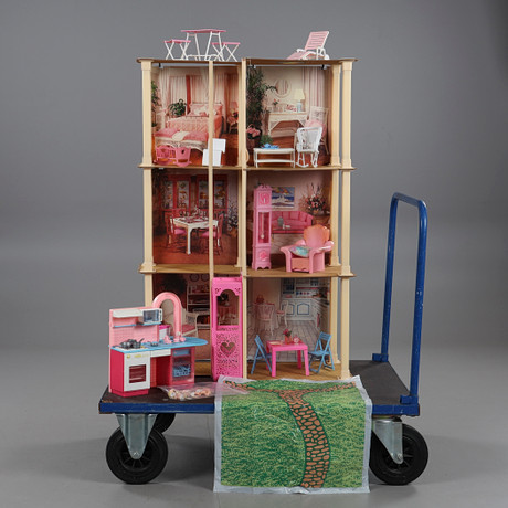MATTEL, Barbie hus, Townhouse, 1980-tal. Leksaker - Leksaker - Auctionet