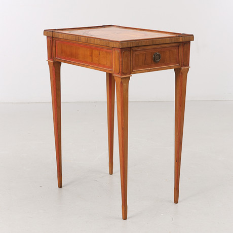 WOMAN'S WORK TABLE, Gustavian, partly 18th century. Furniture - Tables ...