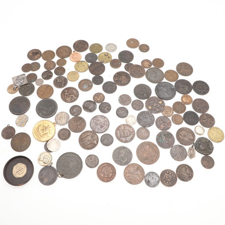 A MIXED COLLECTION OF WORLD COINS TO INCLUDE 18TH CENTURY COPPER. Coins ...