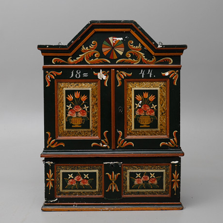 VÄGGSKÅP, ALLMOGE, SKÅNE, 1800-TALET. Allmoge - Möbler - Auctionet