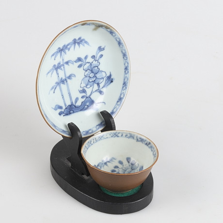 TEA CUP AND DISH, porcelain, so-called Batavia ware, Nanking Cargo ...