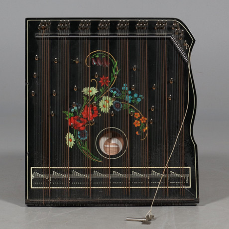 CITTRA, "Musima". Samlarföremål - Musikinstrument - Auctionet