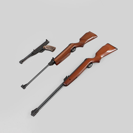 AIR RIFLE, 2 pcs and AIR PISTOL, cal. 4.5 mm (177) Gamo, Spain. Photo ...