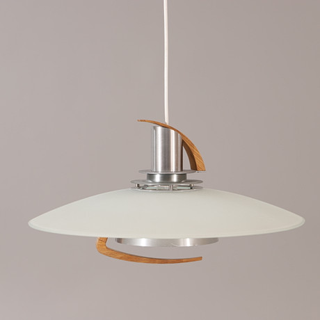 TAKLAMPA, trä/metall med glaskupa Lirio, 1900/2000-tal. Belysning ...