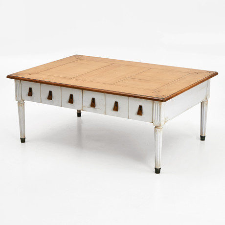 COFFEE TABLE, model "Jacob", Grange, France. 2000s. Solid linden with ...