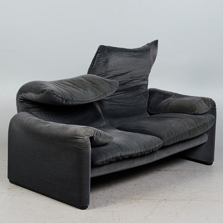 Cassina, two-seater / sofa, model 'Maralunga', designed in 1973, Italy ...