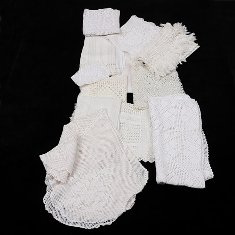 DUKAR, 12 st, virkade, 1900-tal. Mattor & Textil - Textil - Auctionet