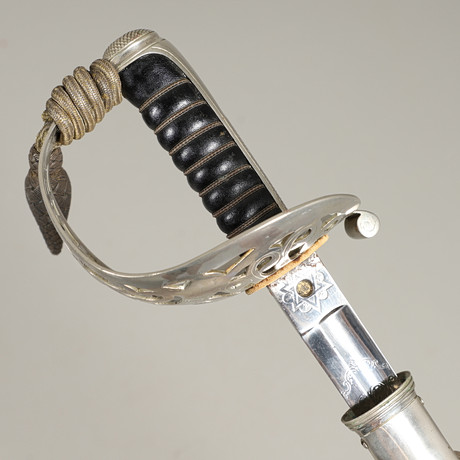 A BRITISH HEAVY CAVALRY OFFICER'S SWORD BY WILKINSON MADE FOR LT.COL ...