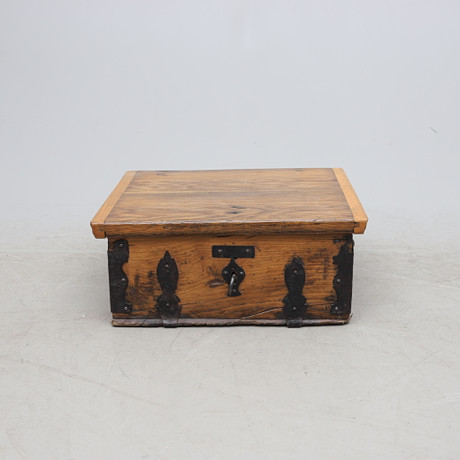 SKRIN, ek, 1800-tal. Allmoge - Skålar & Skrin - Auctionet