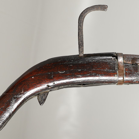 A 19TH CENTURY JAPANESE TANEGASHIMA MATCHLOCK LONG GUN. Weapons ...