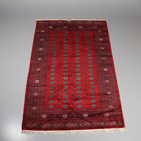MATTA, Pakistan. Mattor & Textil - Mattor - Auctionet