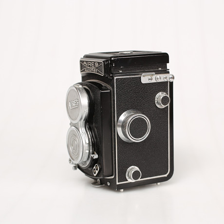 KAMERA. SPEGELREFLEXKAMERA. Aires, automat. Tillverkad under 1900 ...