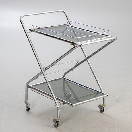 Vikbar serveringsvagn, 2. 1900-talets hälft. Möbler - Bord - Auctionet