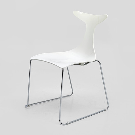 STOL, modern design. Sits / rygg i plast med benställning i stål. 2000 ...