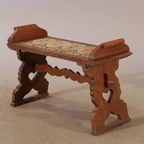 PALL, ek med textilklädsel, 1900-talets första hälft. Möbler - Övrigt ...