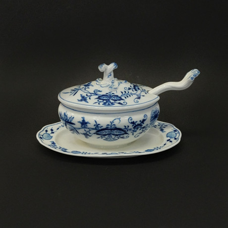 MEISSEN, SAUCER AND LADLE, ONION PATTERN. Ceramics & Porcelain ...