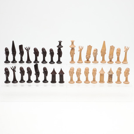 TRIBAL INTEREST - CARVED AFRICAN CHESS SET, MAKONDE. Etnographica ...
