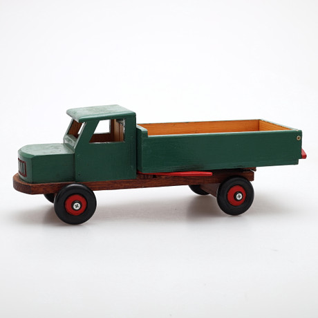 LASTBIL, trä, 1900/2000-tal. Leksaker - Leksaker - Auctionet