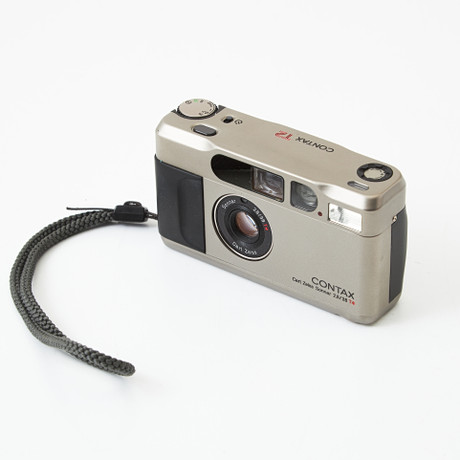 CONTAX, compact camera, Contax T2, Carl Zeiss Sonnar 2.8/38, model ...