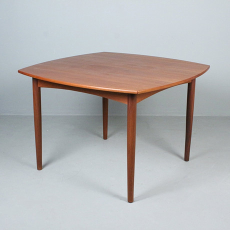 ARNE HOVMAND-OLSEN. Expandable teak dining table, Denmark, 1960s ...