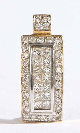 AN 18 CARAT YELLOW GOLD AND DIAMOND PENDANT, OF CURVED RECTANGULAR FORM ...