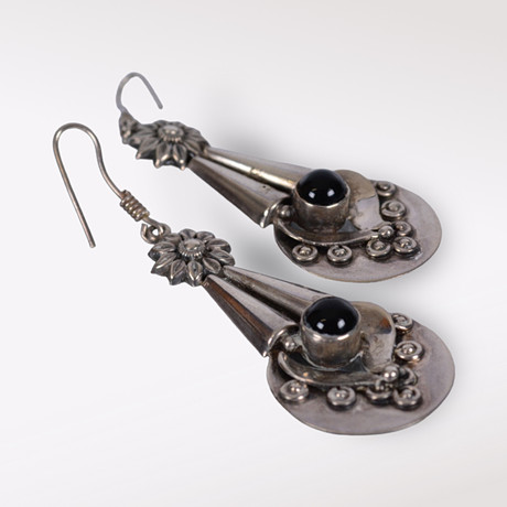 ÖRHÄNGEN, ett par, silver, 1900-tal. Silver & Metall - Silver - Auctionet