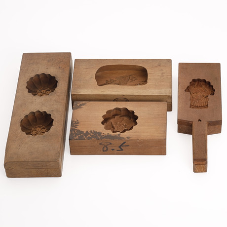 A set of four vintage Japanese cake molds, wood. Japan. Asiatica ...