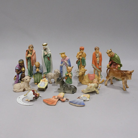 FIGURER TILL JULKRUBBA, GOEBEL SAMT FEM FIGURER GOEBEL. Keramik ...