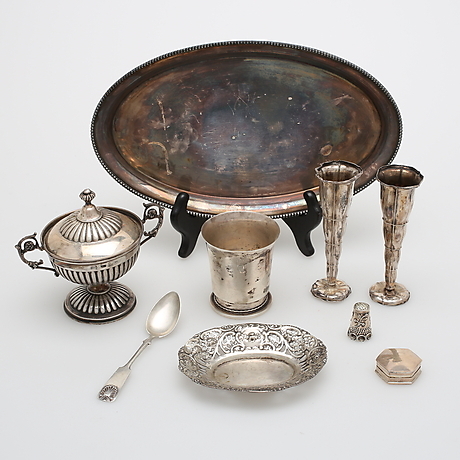 SILVER OBJECTS, 9 pieces, 19th and 20th centuries, weight 463 grams ...