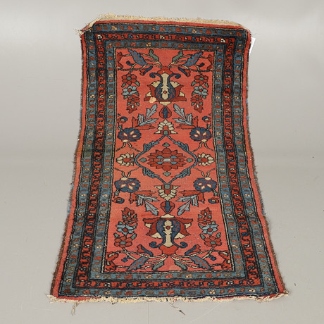 EN HAMADAN MATTA. Mattor & Textil - Mattor - Auctionet
