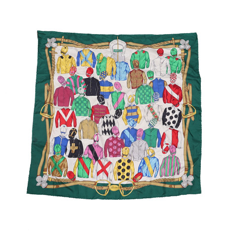 GUCCI. EN VINTAGE SILKESHALSDUK AV GUCCI FÖR DE BEER. Vintagekläder ...