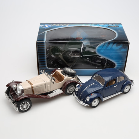 MODEL CARS, 3 pieces, different brands. Toys - Toys - Auctionet