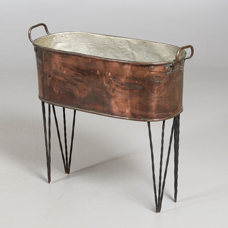 BALJA på STÄLLNING, koppar, smide, 1900-tal. Silver & Metall - Övriga ...