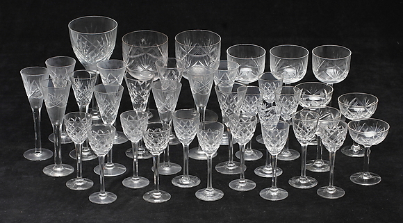 GLASSWARE PARTS, 1900s. Glass - Tableware - Auctionet