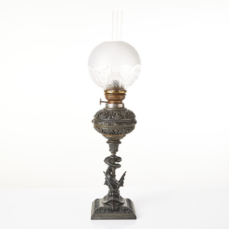 BORDSFOTOGENLAMPA, sekelskifte 1900, troligen Tyskland, fot i metall ...