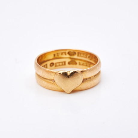 RING, 18 k guld, tillverkad av 3 ringar med gjuten form av ett hjärta ...