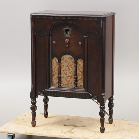 A Philco Radio model 77 radio furniture, Philadelphia Storage Battery ...