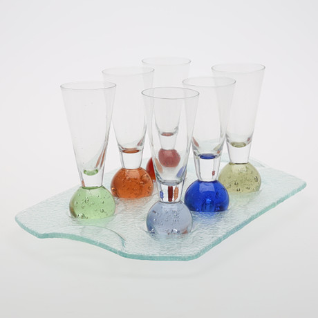 SNAPSGLAS med BRICKA, 7 delar. Glas - Bruksglas - Auctionet