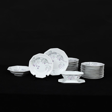 DINNERWARE, 26 pieces, Classic Rose, Maria Blackberry, Rosenthal ...
