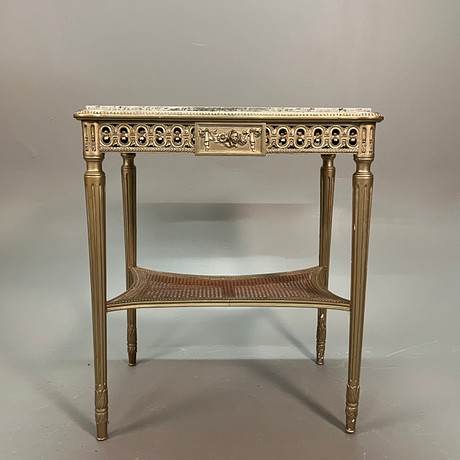 BORD med HYLLA, stenskiva, gustaviansk stil, 1900-tal. Möbler - Bord ...