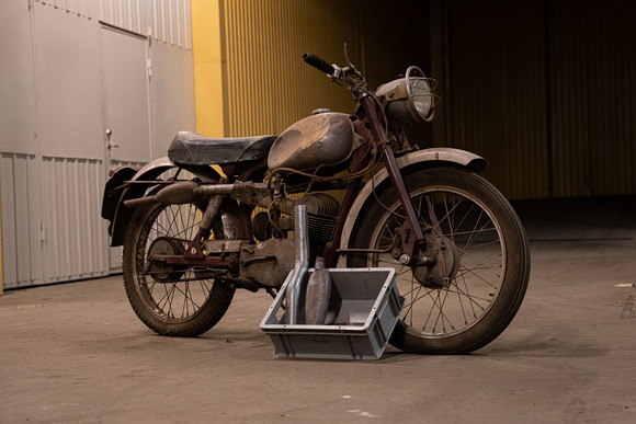 HUSQVARNA, Modell 283 Guldpilen, 1958, Sverige. Fordon, Båtar & Delar ...