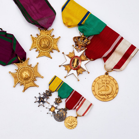 ORDNAR. Medaljer, Vasaorden 18k guld samt emalj, miniatyrmedaljer på ...