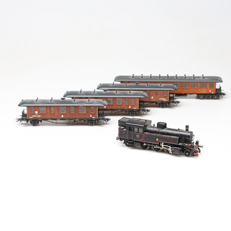 MÄRKLIN, 28702 SJ steam locomotive 938 SA, with 4 carriages ...