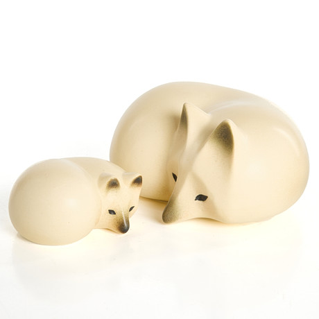 LISA LARSON. Figuriner, 2 st, "Rara fjällräven" stor och liten, märkta ...